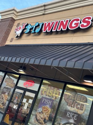 BTJ WINGS - Updated December 2025 - 15 Reviews - 4720 Buena Vista Rd ...