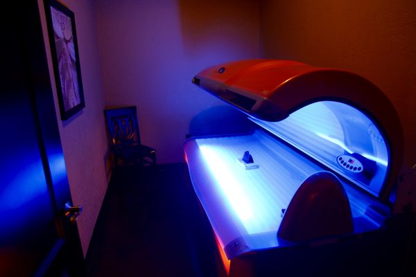 TROPICAL BEACH TANNING & WELLNESS - Updated January 2025 - 14 Photos ...