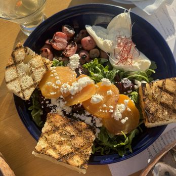 PIER 52 - Updated August 2025 - 186 Photos & 90 Reviews - 52 Ferry St ...