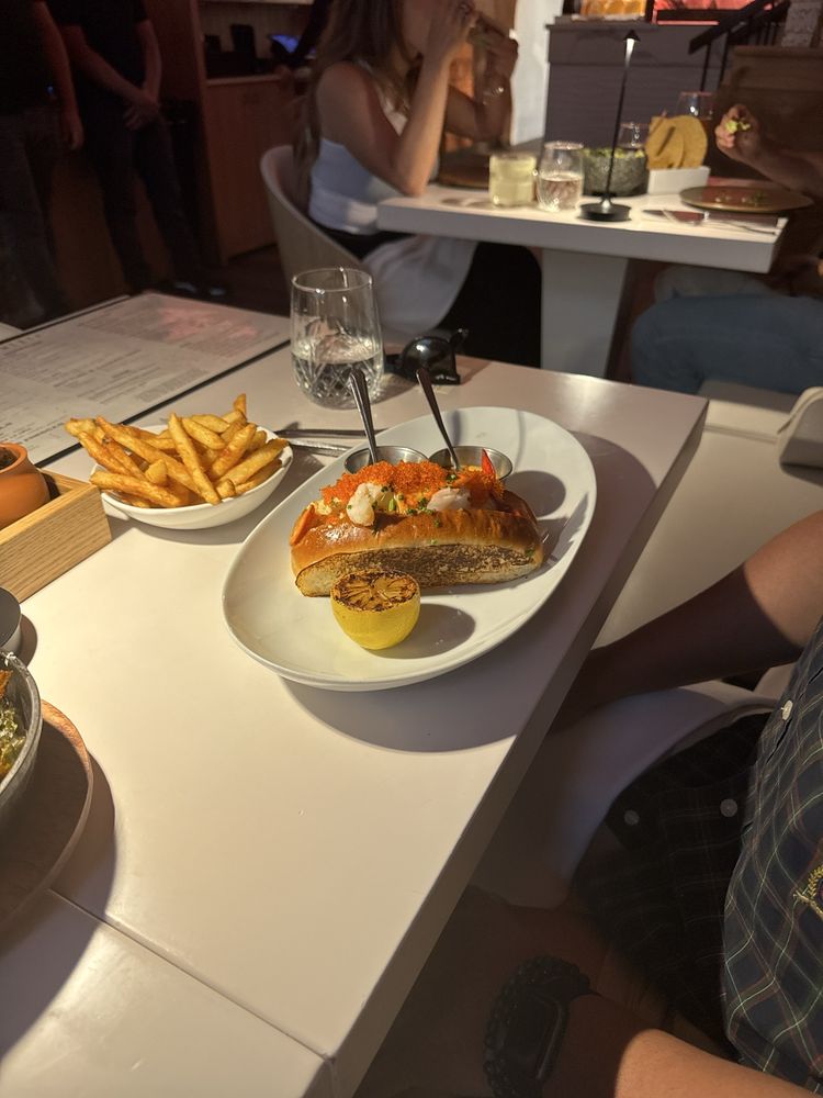 MEXTA - Updated December 2025 - 292 Photos & 102 Reviews - 106 E 6th St ...