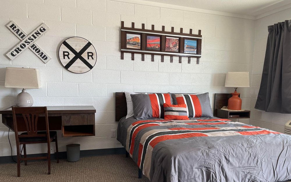 MOONLIGHT MOTEL - Updated December 2025 - Request Information - 42445 ...