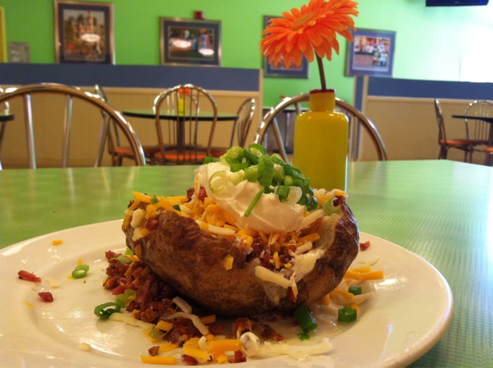 CAST CAFE - 1150 Magic Way, Anaheim, California - American - Restaurant ...