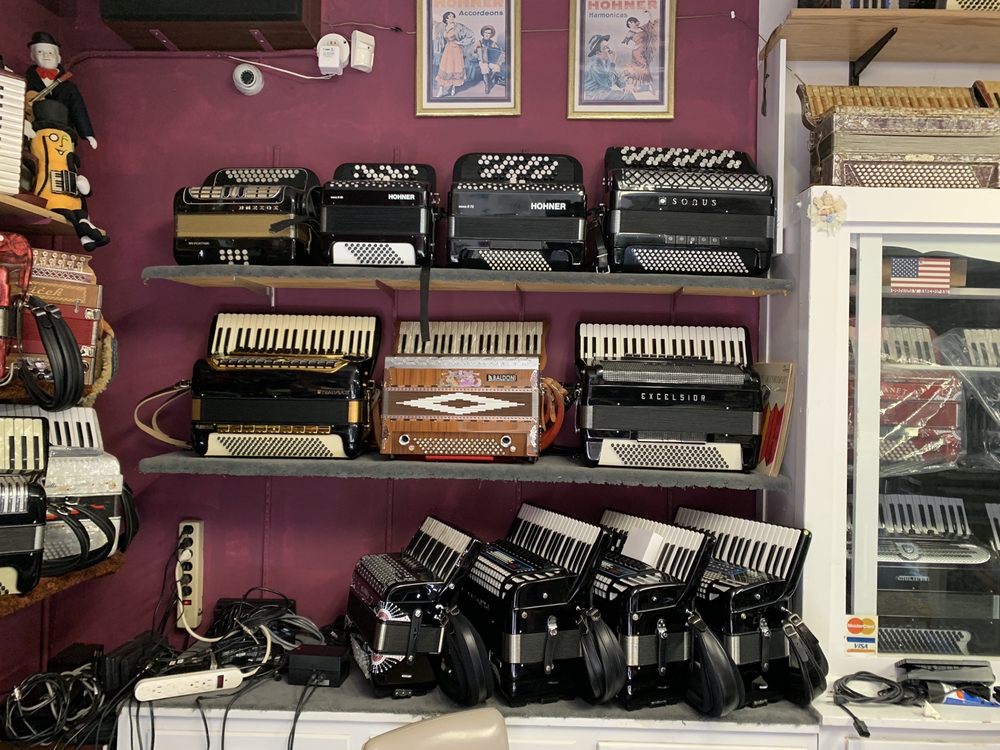 MAHLER MUSIC CENTER - Musical Instruments & Teachers - 907 Randolph Ave ...