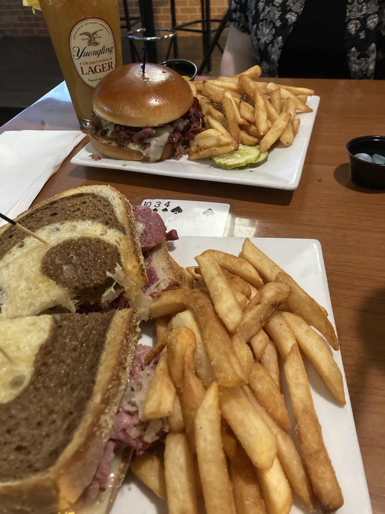 HANLEY’S PINEHURST TAVERN - Updated July 2025 - 13 Reviews - 786 Boston Rd, Billerica ...