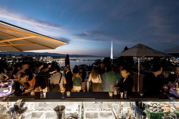 MET ROOFTOP LOUNGE - Updated June 2025 - Quai du Général-Guisan 34 ...