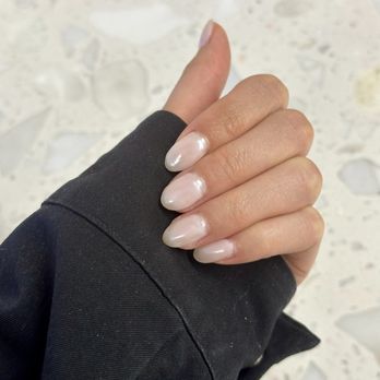Pinky nails store