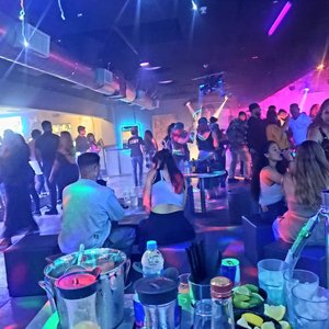 CHI CHI CLUB - 27 Photos & 69 Reviews - Bars - 111 Sumner Ave, Avalon ...