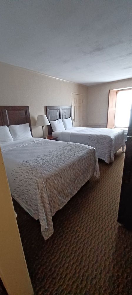 THE RIVERSTONE INN - Updated September 2025 - 17 Photos & 23 Reviews ...