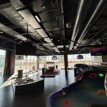 PUTTSHACK - OAKBROOK - Updated October 2025 - 466 Photos & 297 Reviews ...