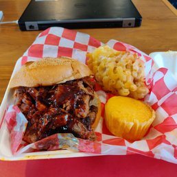 SMOKEY DIVAS - Updated October 2025 - 31 Photos & 66 Reviews - 239 ...