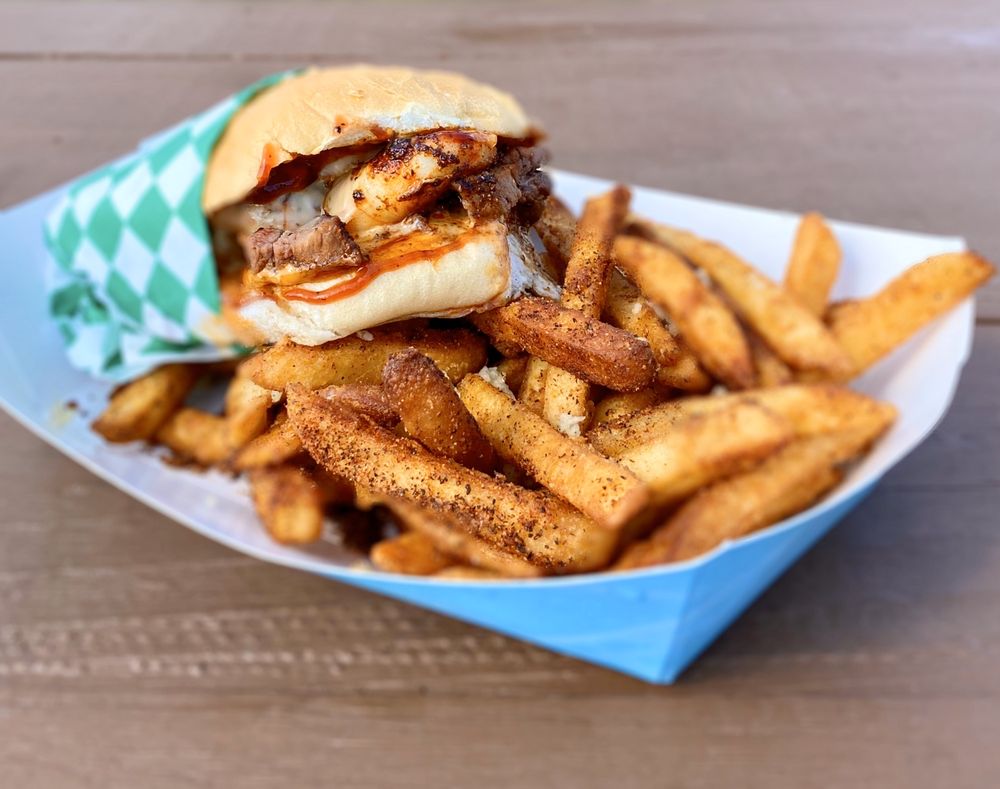 A MOVEABLE FEAST - 162 Photos & 273 Reviews - 1000 W Kettleman, Lodi ...