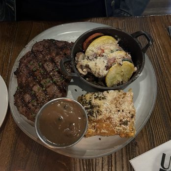 URBAN GRILL AND WINE BAR - Updated June 2024 - 813 Photos & 1024 ...