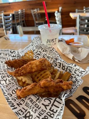 PDQ CHICKEN - Updated December 2025 - 116 Photos & 124 Reviews - 2341 N ...