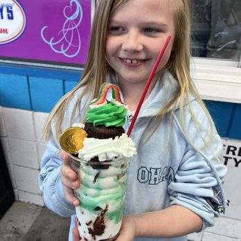 LATROBE CONE ZONE - Updated March 2025 - 11 Photos - 614 Unity St ...