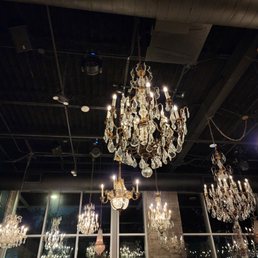 FLORA - Updated December 2025 - 683 Photos & 394 Reviews - 3422 Allen ...