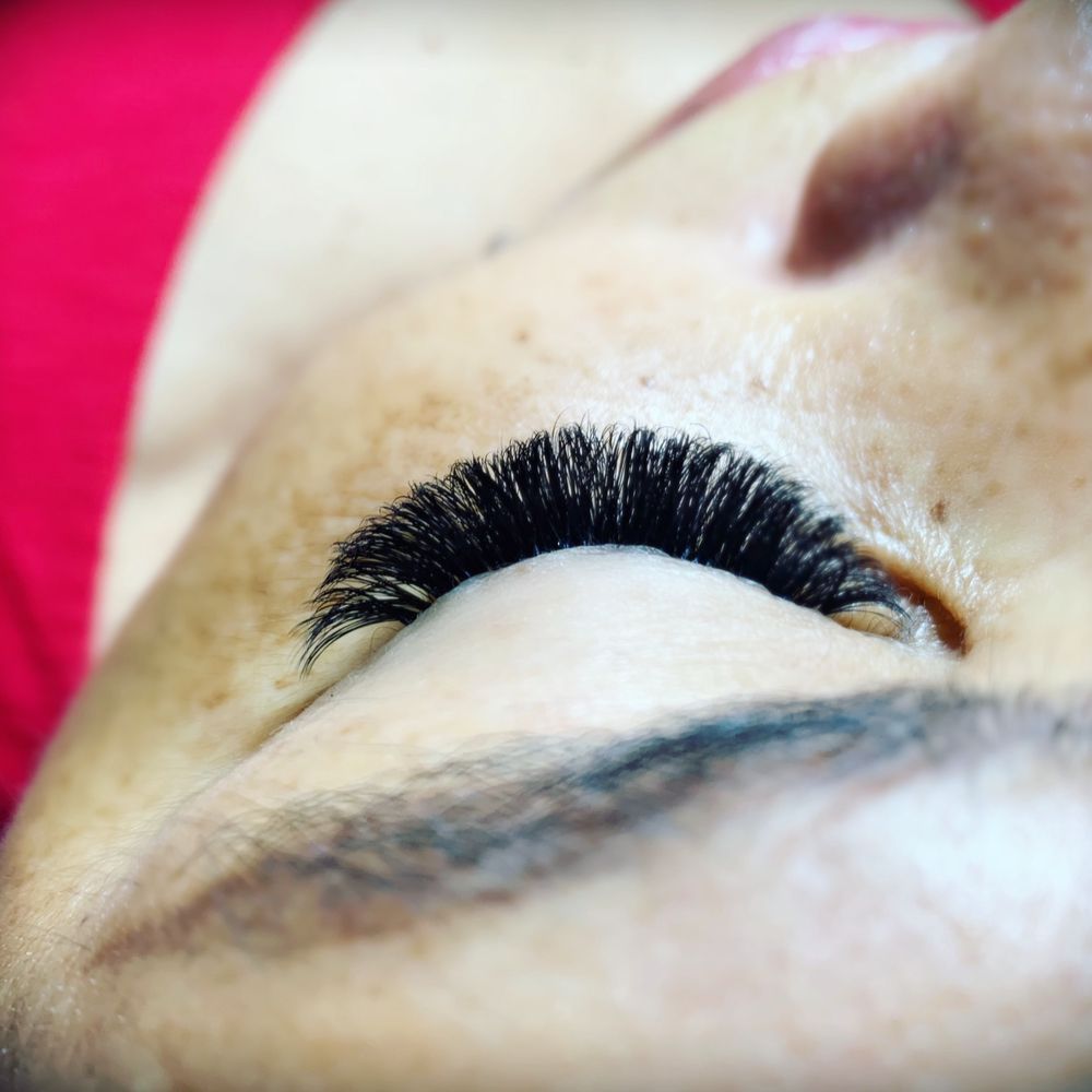 LASH QUEEN INTERNATIONAL - Updated January 2025 - 51 Photos & 15 ...