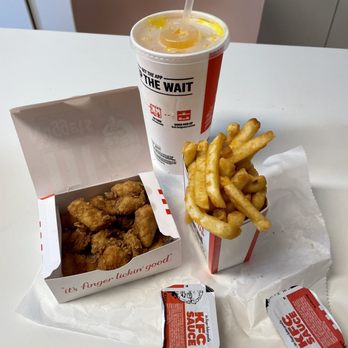 KFC - Updated August 2025 - 39 Photos & 85 Reviews - 5925 W 3rd St, Los ...