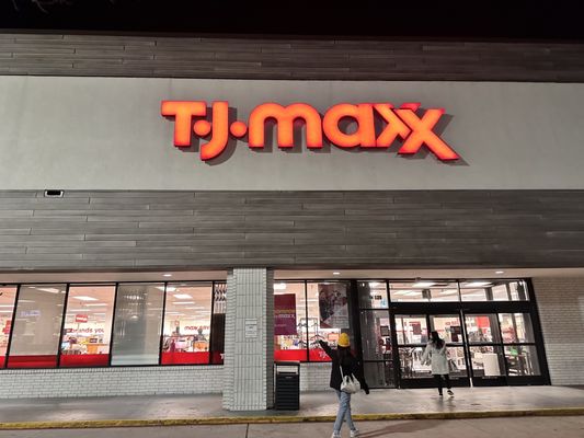TJ MAXX - Updated December 2025 - 25 Photos & 47 Reviews - 9100 N ...