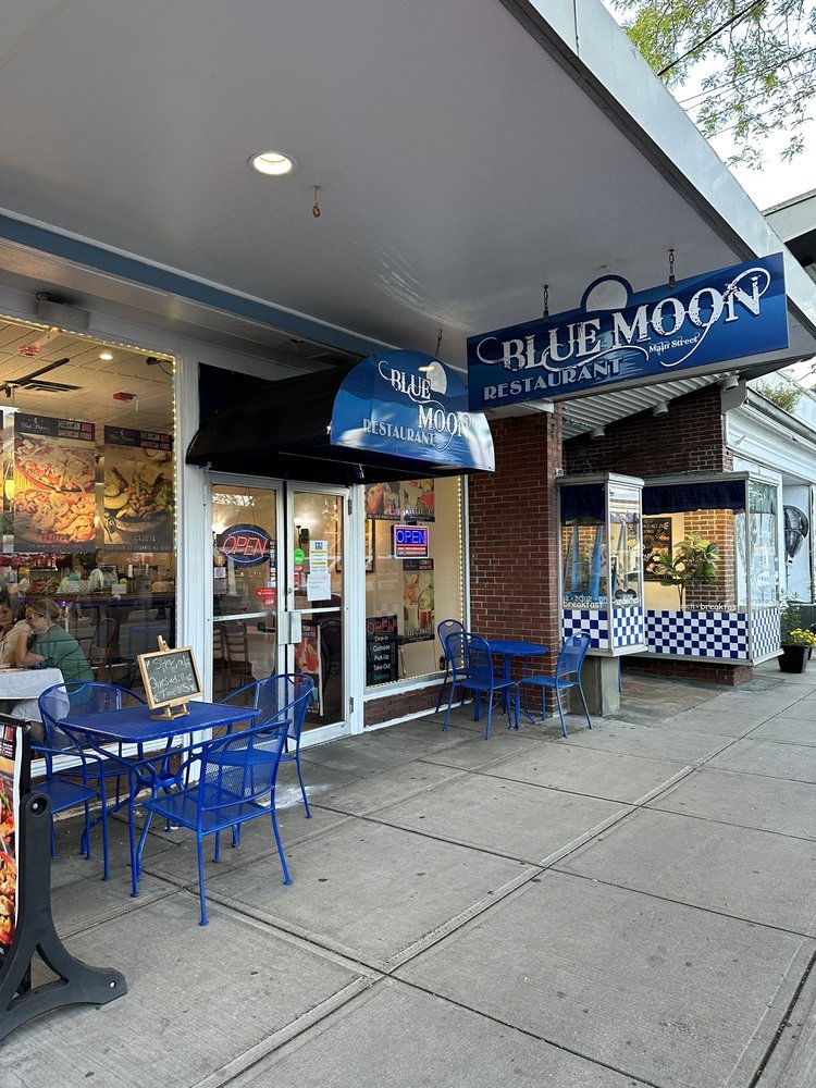 BLUE MOON MEXICAN AMERICAN RESTAURANT - Updated September 2024 - 430 Main St, Hyannis ...