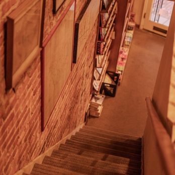 BRIDGE STREET BOOKS - Updated December 2025 - 33 Photos & 80 Reviews ...