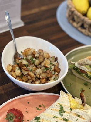 TEQUESTA TABLE - Updated June 2025 - 51 Photos & 51 Reviews - 233 US-1 ...