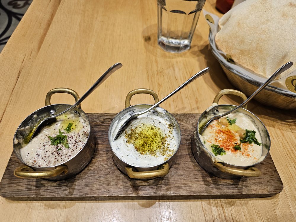 PARAMOUNT MIDDLE EASTERN KITCHEN - Updated October 2025 - 330 Photos ...