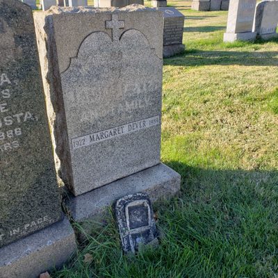 CALVARY CEMETERY - Updated December 2024 - 45 Photos & 16 Reviews - 4902 Laurel Hill Blvd ...