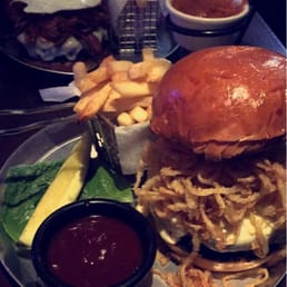 BAT 17 - Updated October 2025 - 401 Photos & 652 Reviews - 1735 Benson ...