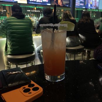 BIG BAR - Updated August 2025 - 224 Photos & 181 Reviews - 151 E Wacker ...