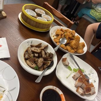 NEW HONG KONG - Updated October 2025 - 77 Photos & 40 Reviews - 3556 G ...