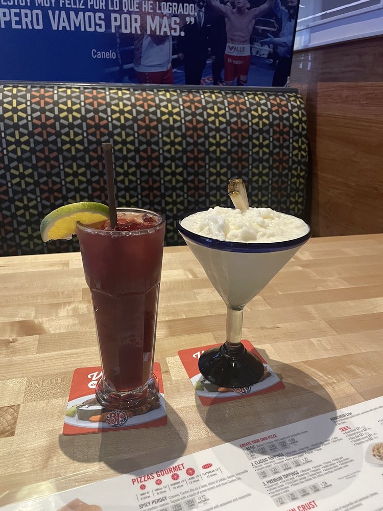 BOSTON’S - Updated October 2025 - 27 Photos & 10 Reviews - Plaza ...