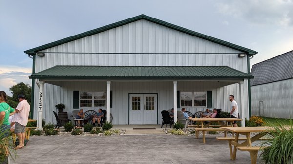 SOUTHERN TRAIL DISTILLERY - Updated July 2025 - 36 Photos & 17 Reviews ...