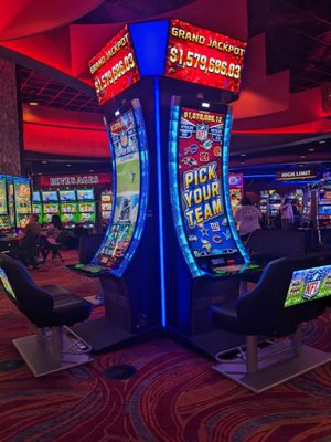 CHEROKEE CASINO & HOTEL ROLAND - Updated December 2025 - 65 Photos & 59 ...