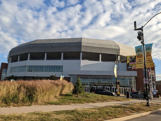 WELLS FARGO ARENA - Updated September 2025 - 138 Photos & 32 Reviews ...