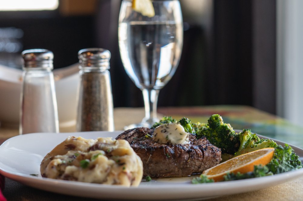 PALETTE, AN AMERICAN EATERY - Updated September 2024 - 67 Photos & 21 ...