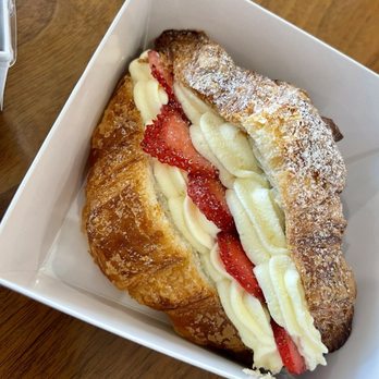 CAFE MAYFLOUR - Updated December 2025 - 18 Photos & 14 Reviews - 5090 ...