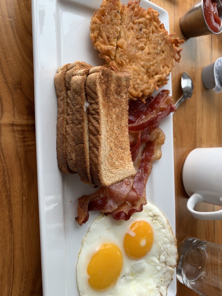 MAINSAIL - 90 Photos & 27 Reviews - 25 America's Cup Ave, Newport ...