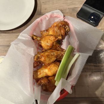 RED MAPLE INN - Updated December 2025 - 22 Photos & 22 Reviews - 5 N ...