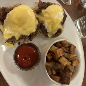 WHITE MAPLE CAFÉ - Updated August 2024 - 499 Photos & 385 Reviews - 47 ...