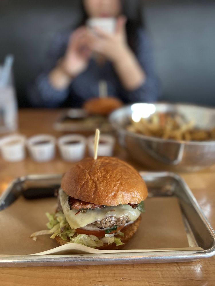 HOPDODDY BURGER BAR - Updated January 2025 - 1560 Photos & 2026 Reviews ...