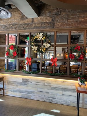 3 CHEFS AND A CHICKEN - Updated October 2025 - 107 Photos & 105 Reviews ...