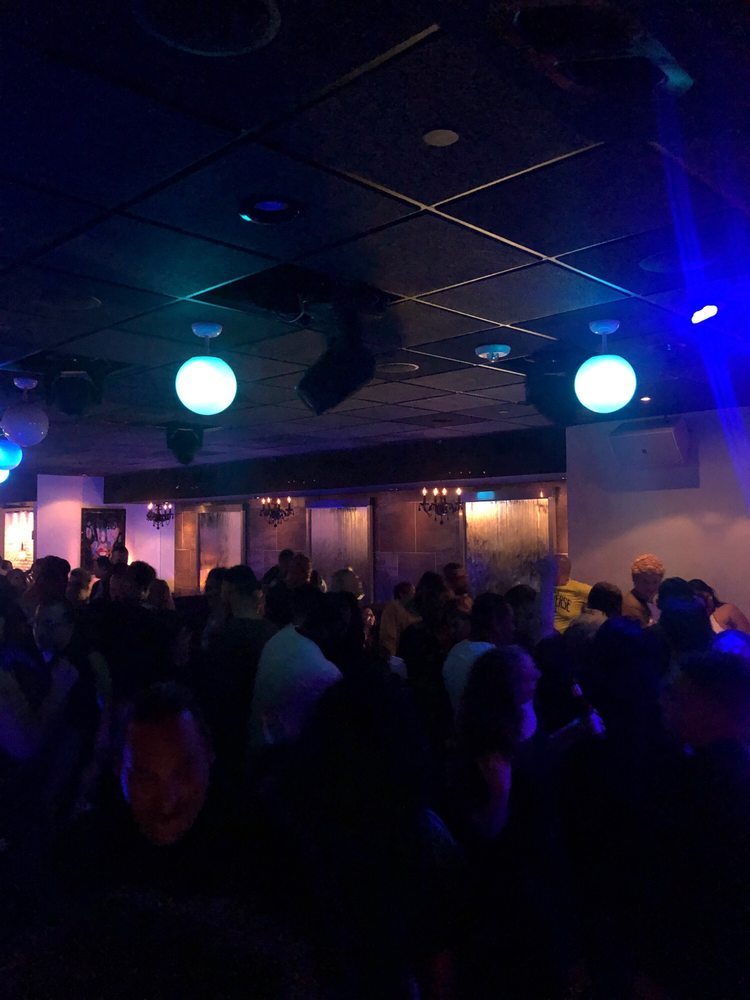 LEVEL 2 - 11 Photos & 34 Reviews UPDATED - Lounges - 215 N 2nd St ...