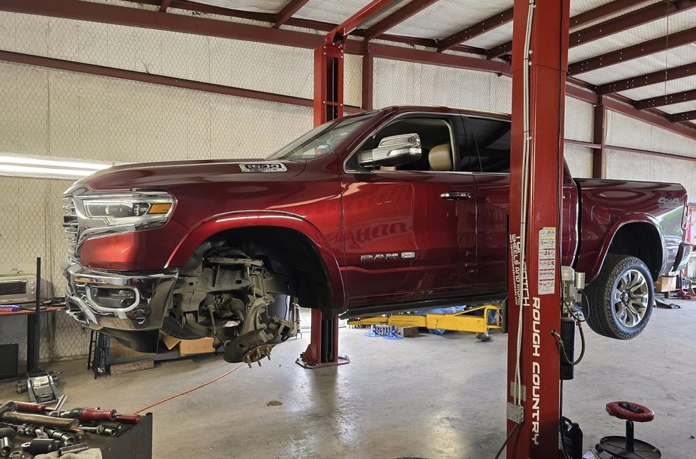 EL MARTINEZ AUTO SERVICES - Updated December 2025 - 19 Photos - 4208 ...