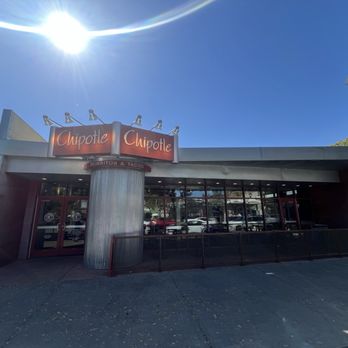 CHIPOTLE MEXICAN GRILL - Updated September 2025 - 168 Photos & 319 ...