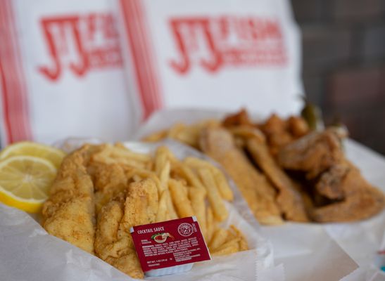 JJ FISH & CHICKEN - Updated December 2025 - 92 Photos & 37 Reviews ...