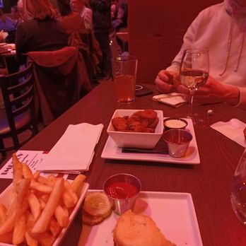 MILWAUKEE IMPROV - Updated October 2025 - 121 Photos & 74 Reviews ...