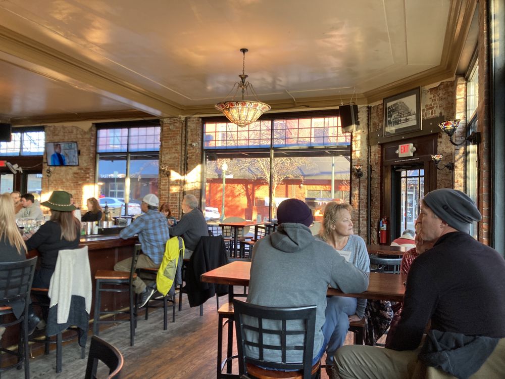 THE BEACON PUB - Updated January 2026 - 27 Photos & 76 Reviews - 317 ...