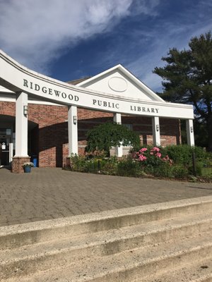 RIDGEWOOD PUBLIC LIBRARY - Updated December 2025 - 11 Reviews - 125 N ...
