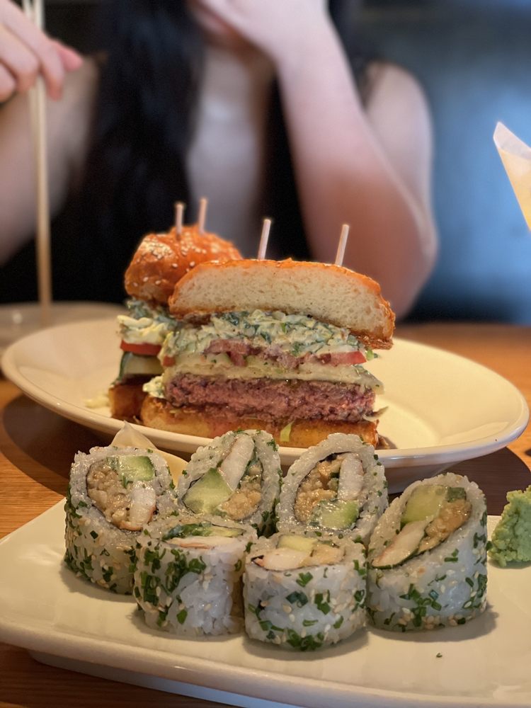 R+D KITCHEN - 2405 Photos & 1880 Reviews - 6795 E Washington St ...