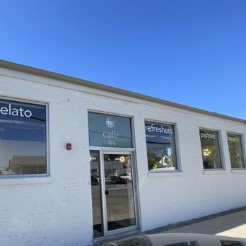 CAFE 44 - Updated December 2025 - 128 Photos & 35 Reviews - 9144 ...